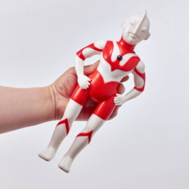 マルサン製「ウルトラマン450」＆「ガラモン450」に限定「JALカラーVer.」現る！ | sofvi.tokyo