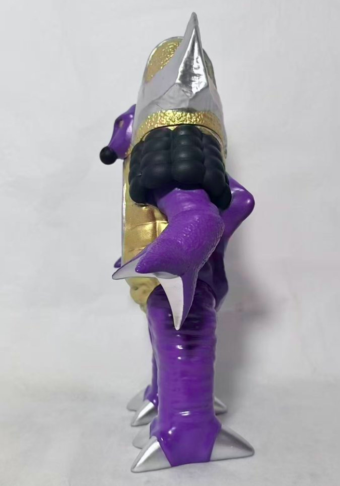 Y・MSFの[ウルトラソフビシリーズ]第13弾「宇宙怪人ストラ星人」出現！！ | sofvi.tokyo